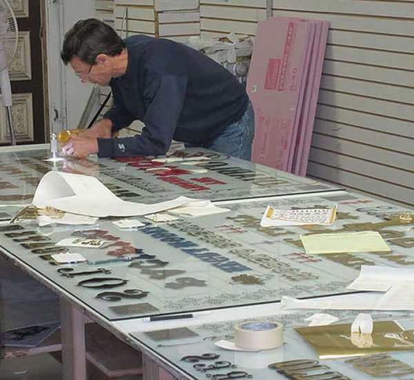 Commercial Sign Graphics Manhattan | Art Craft Visual Commercial Sign ...